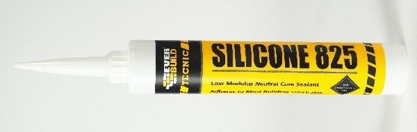 Hertings. EVERBUILD 825 SILICONE SEALANT - WHITE - 380ml